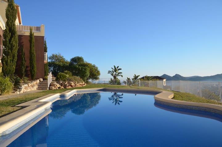 Townhouse With Fabulous Views Near Dénia - Jalón