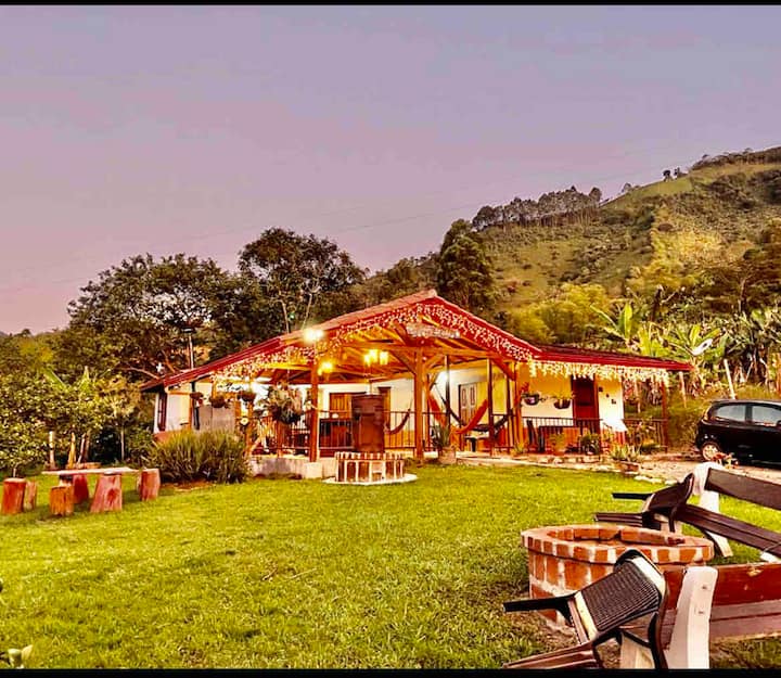 Maravillosa Finca Con Vista A Fincas Cafeteras - Jardín