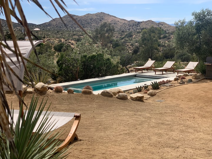 Modern Rustic Retreat+pool/spa+ Sunsets+king Beds - Yucca Valley, CA