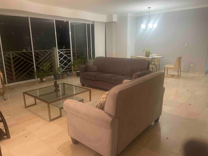 Perfect Spacious  Private Room Near Via Argentina. - Panama