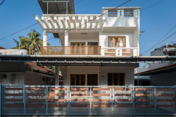 Bernard Riverside Apartment - 1st Floor - Kochi