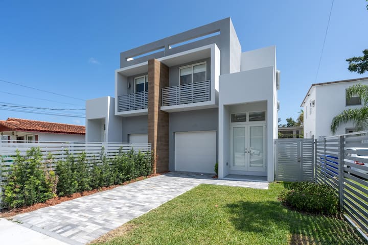 New House Miracle Mile Miami,4/4 Pool Only Monthly - Miami
