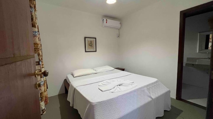 Quarto Sol- Com Cama De Casal - Porto Seguro