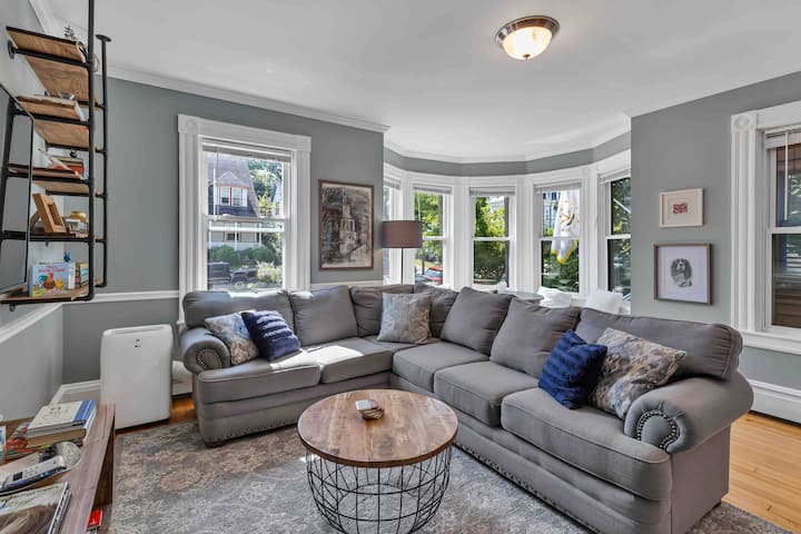 Wayland 3br Spacious Townhouse Close To Brownrisd💗 - Providence, RI