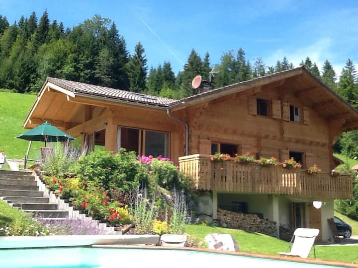 Chalet Traditionnel Avec Jardin Et Terrasses - Le Grand-Bornand