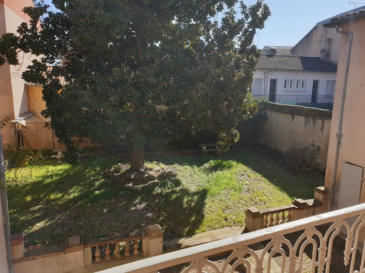 Bel Appartement T3 Sur Jardin - Montauban