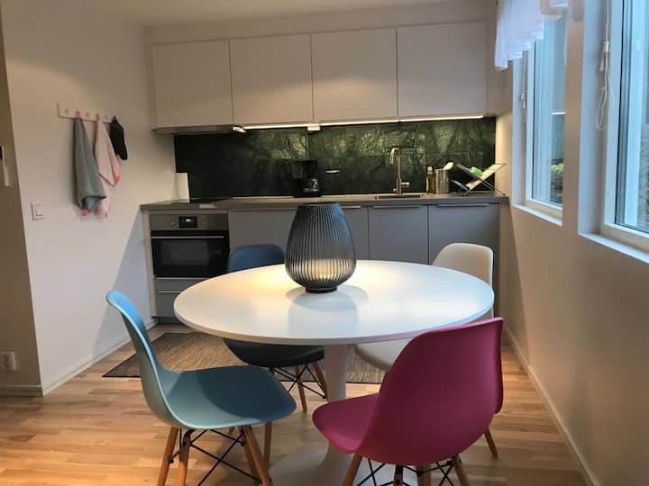 Gästhus I Sundbyberg. 13min Från Stockholm C. - Stockholm