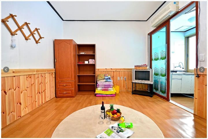 전주한옥마을 중심에 위치하는, 가성비 좋은 숙소 - Jeonju-si