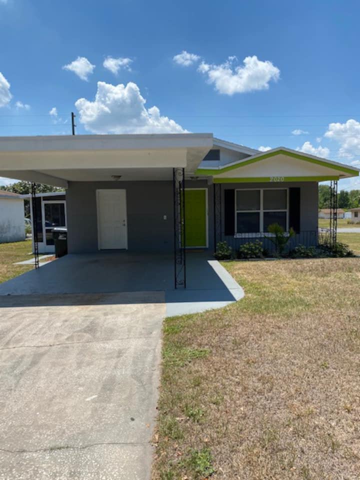 Home Away From Home!! - Lakeland, FL