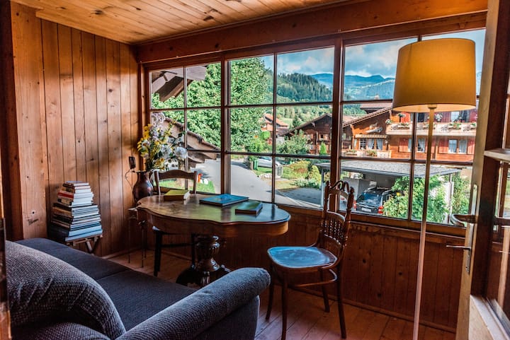 Simple And Rustic - Apartment In Historic House - Ringgenberg