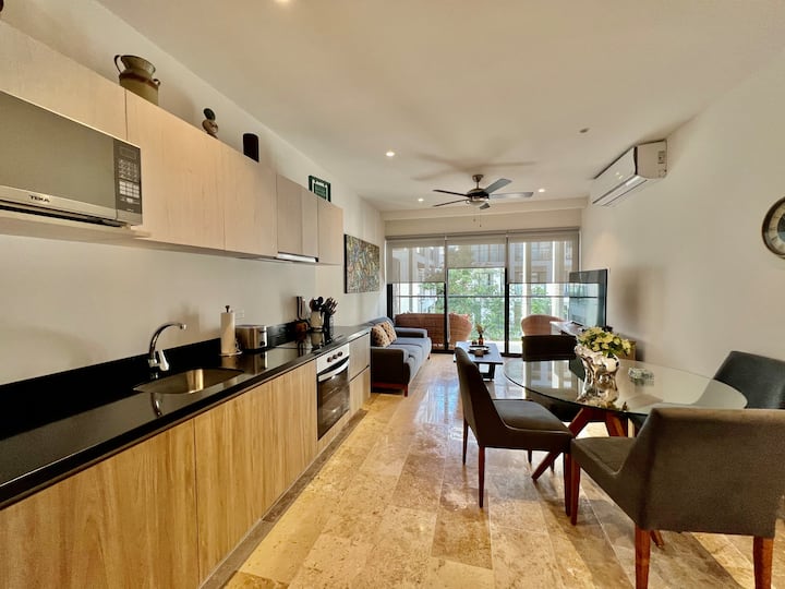 Resort-style Modern-lux 2br/2ba Oceanview-rooftop - Playa del Carmen