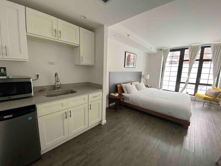 138 Bowery-classic Studio -