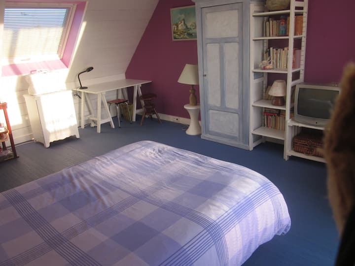 Chambre Dans Maison Kerisbian - Brest
