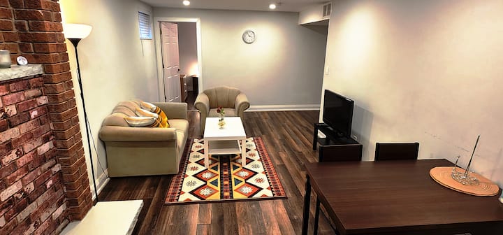Beautiful One Bedroom Suite - Vaughan