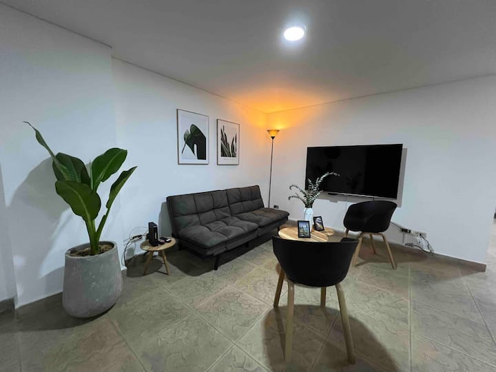 Modern And Spacious Apartment - Medellín