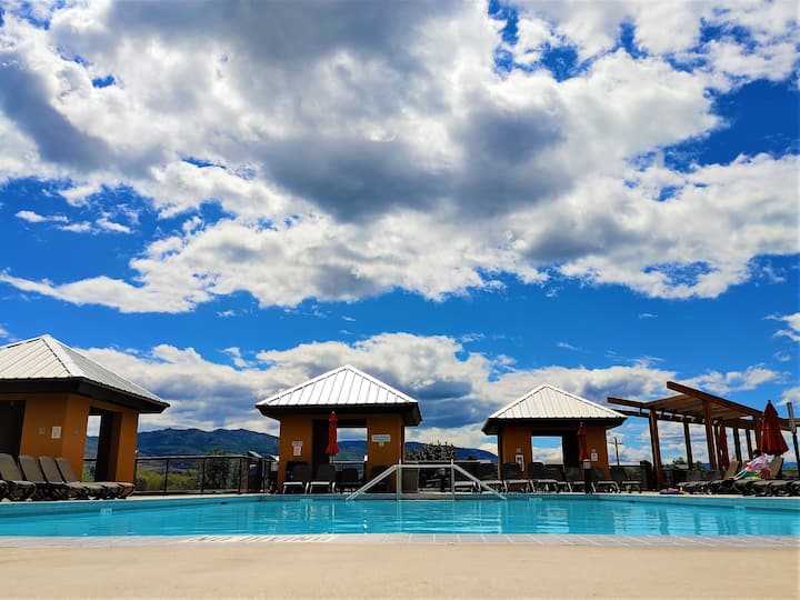 90 Day*family Getaway W/view 6p - 3 Bdrm 2 Bath - Kelowna
