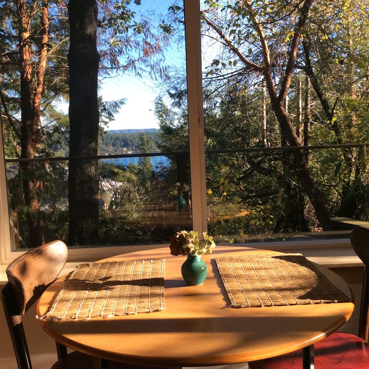 Seaview Retreat - Salt Spring Island