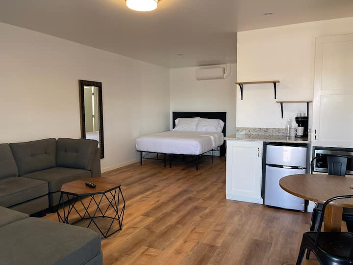 Renovated Motel Suite - Kingman, AZ