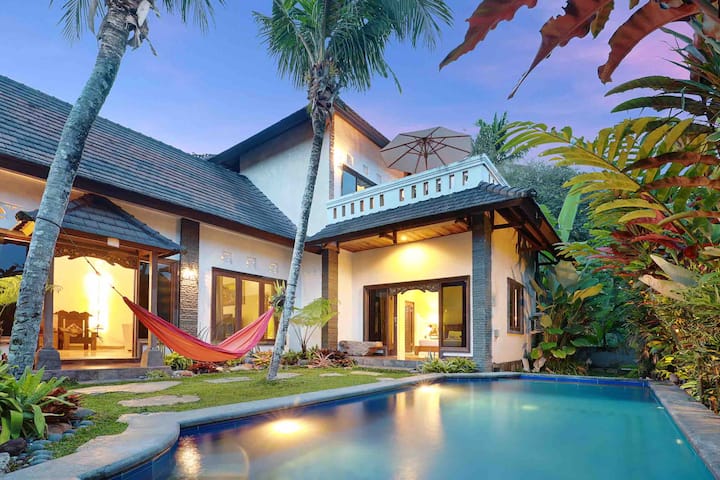 3 Bedroom Villa In Tranquil Locale - 우부드