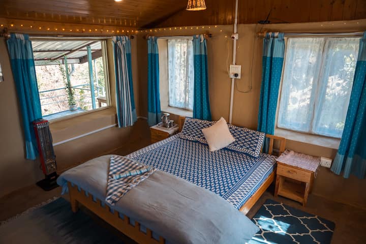 Ban @ Ira's Hideaway - Palampur