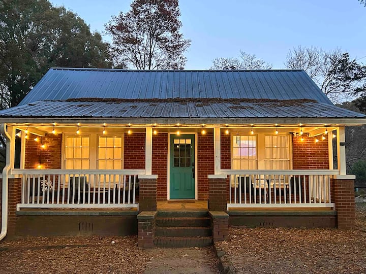 Boho Bungalow, Very Private, With Extra Parking! - Mooresville