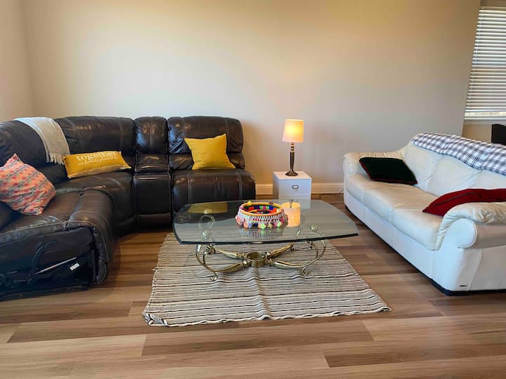 Comfortable Guest Suite/ Metro Rail/private Bath - Leander, TX
