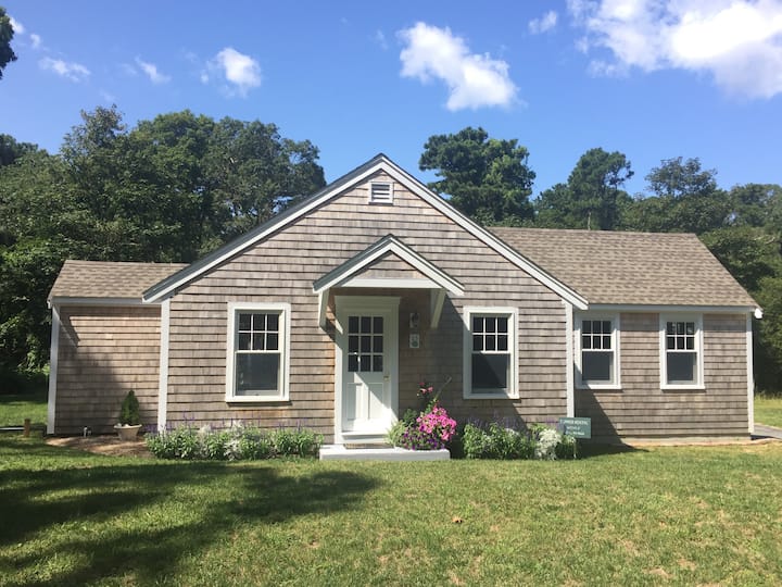 Charming Restored Cottage On The Way To Nauset - Orleans, MA