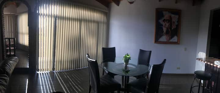 "Bonita Casa Céntrica" - Rosarito