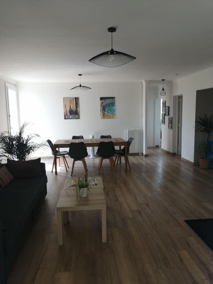 Grand Appartement Avec Terrasse - Villeneuve-lès-Avignon