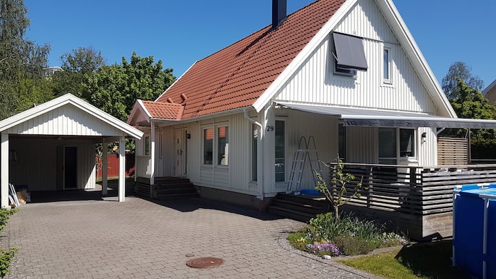 Villa För 6 Pers, Centralt I Ett Lugnt Villaområde - Gotemburgo
