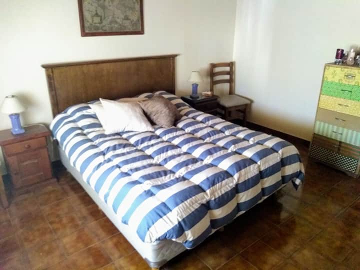 Habitación Céntrica - Cama Matrimonial - Bahía Blanca