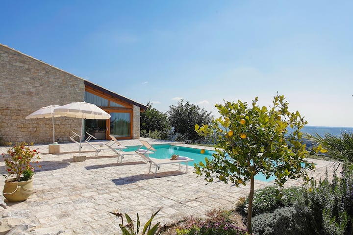 Gisolfo, Villa Avec Piscine Et Vue - Sicily