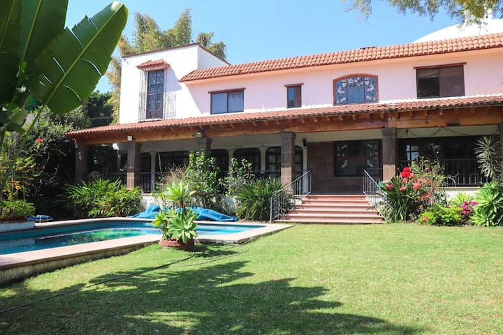 Privada En Zona Dorada C Excelentes Amenidades - Cuernavaca