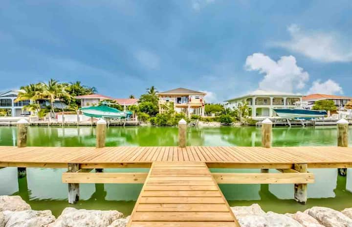 Escape To Marathon In Large 4br 3ba Canal Front Home Sleep 10 With Heated Pool - Marathon, FL