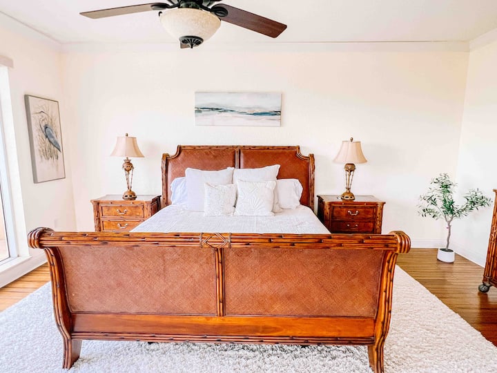 Luxurious And Spacious 4 Bedroom At Minorca - New Smyrna Beach, FL