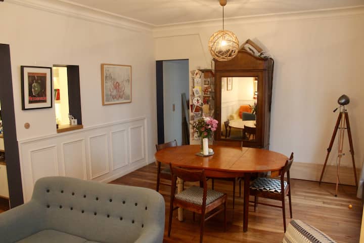Chambre Sur Cour, Calme Et Lumineuse. - Paris
