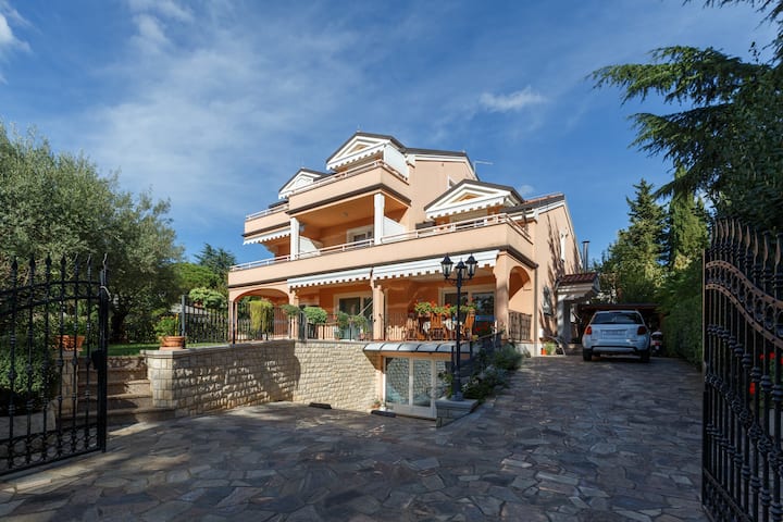 Appartamento 203 In Villa Baissero - Novigrad