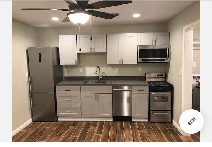 Bungalow On Berkley - Jackson, MS