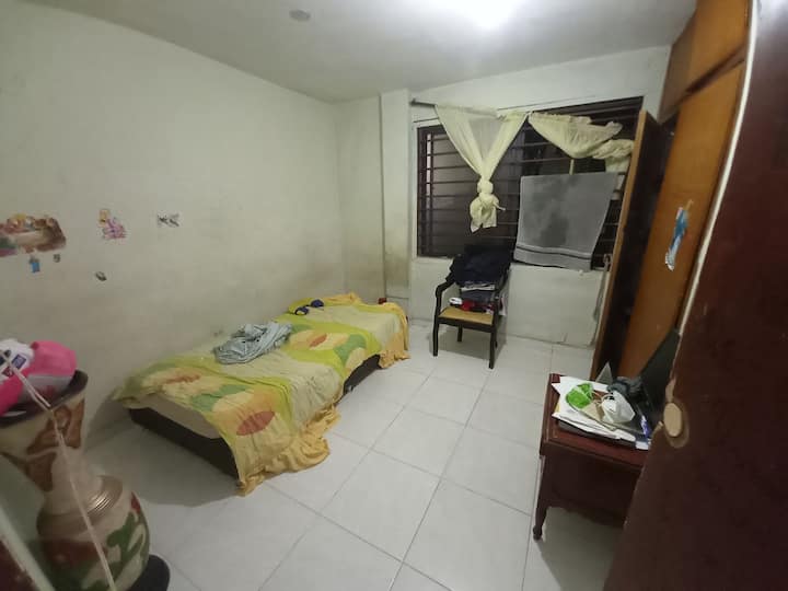 Acogedora Suite, Con Entrada Independiente, Estacionamiento Gratuito Al Aire Libre Es Muy Seguro Estación De Policia A En La Misma Cuadra, Con Wifi Y Si Gusta Se Le Puede Proporcionar La Alimentación. - San Onofre