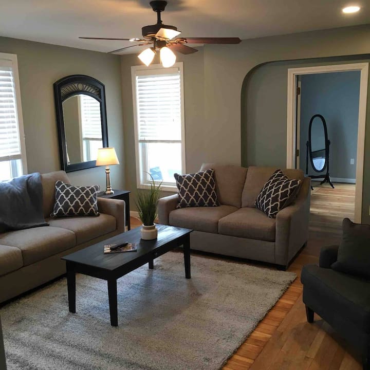 Newly Renovated 3 Bedroom In Manchester - Manchester, NH