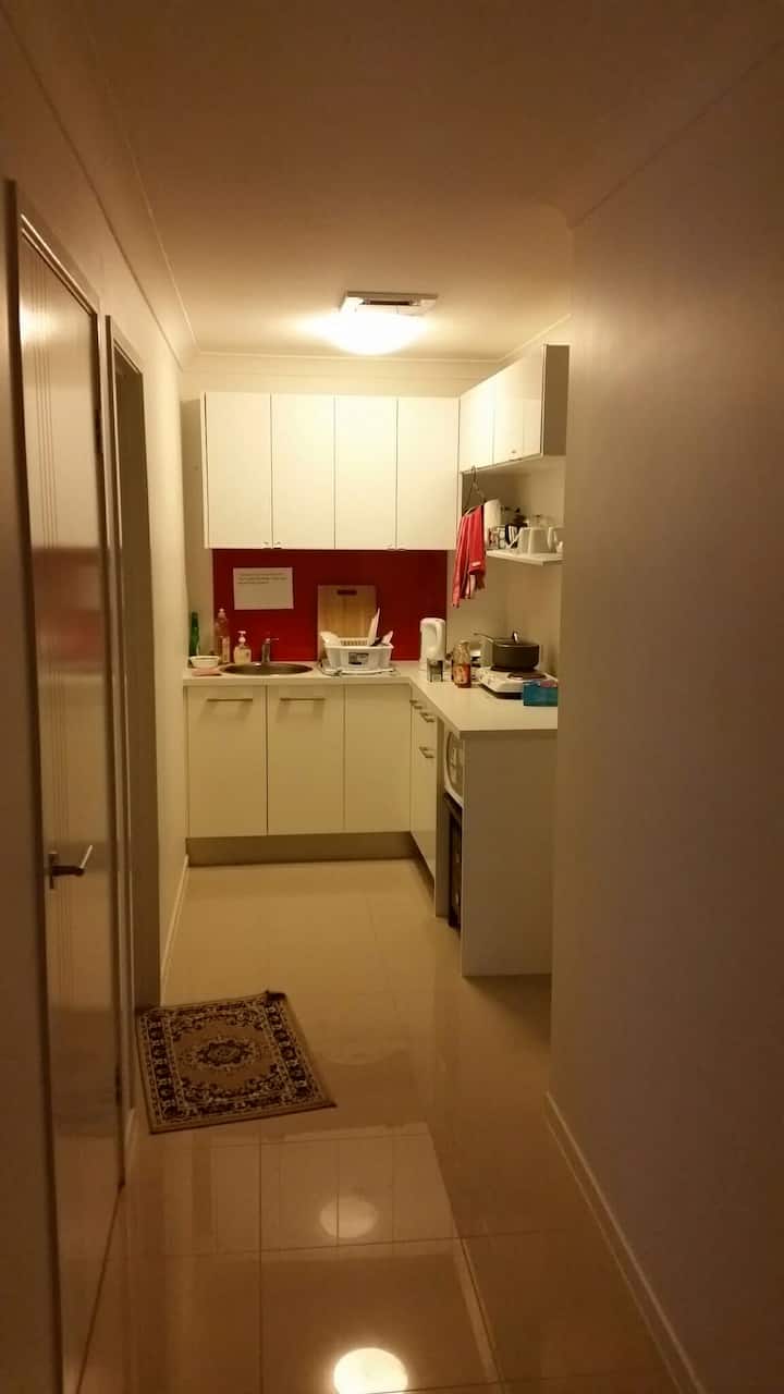 Large Room In Granny Flat In Contemporary House - 布里斯班