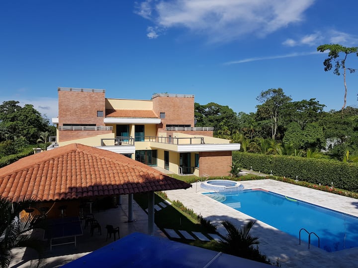 Hermosa Casa Campestre En Paraíso Llanero - Guamal