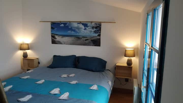 Ile D'yeu: Maison Résidentiel, Jardin, Proche Port - L'Île-d'Yeu