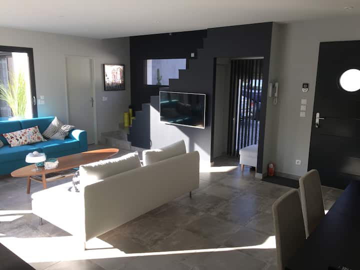 Recent Cubic House Near The Beach - Giens