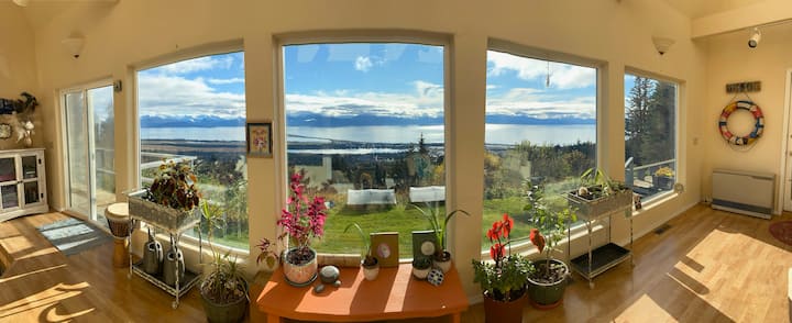 Idyllic Gem With A Million Dollar View Above Homer - Homer, AK