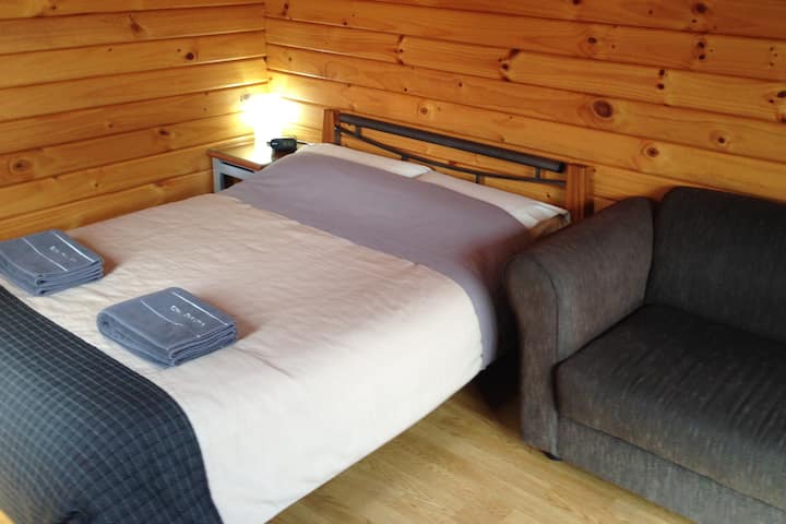 Picton Campervan Park - Standard Cabin - Picton