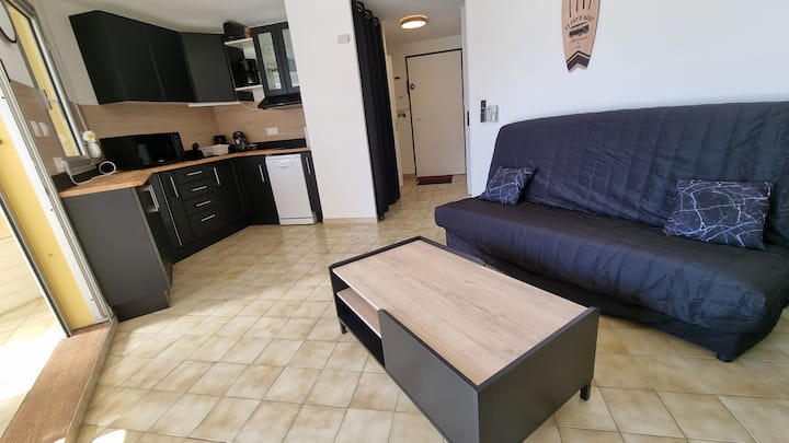 2 Pièces Cabine Dans Une Résidence Avec Piscine - Agde