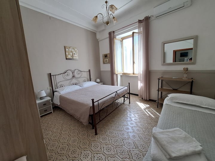 La Casa Di Marna -Parcheggio Gratuito-fermata Bus - La Spezia