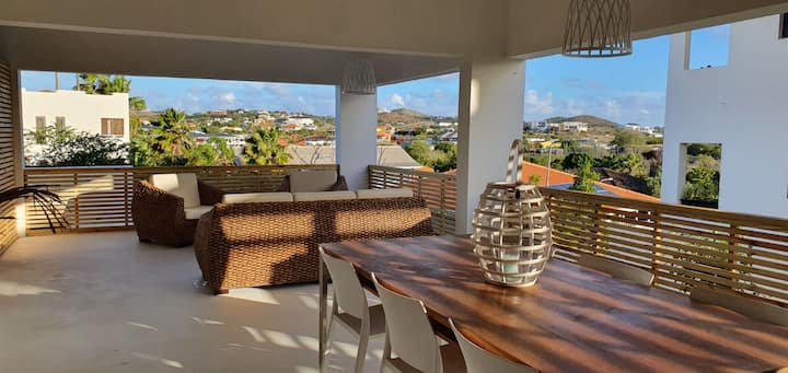Charming Caribbean  Spacious Apartment - Curaçao