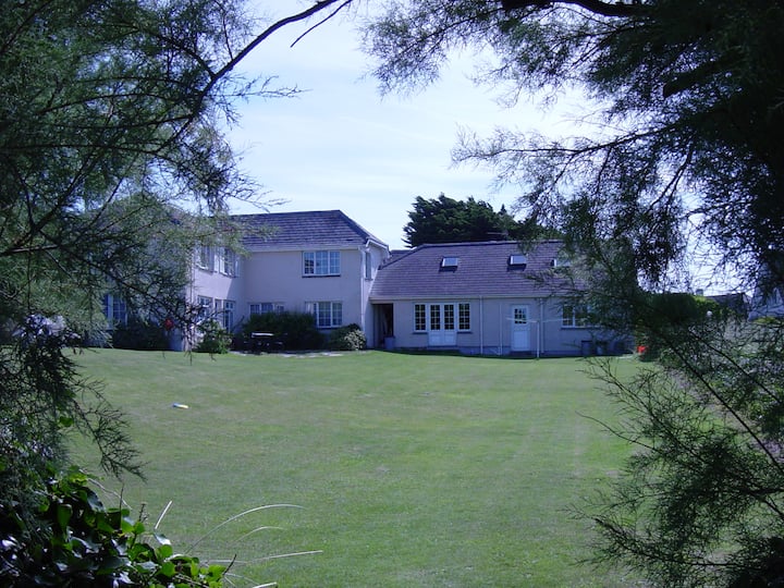 Treliza, Garden Cottage - Constantine Bay